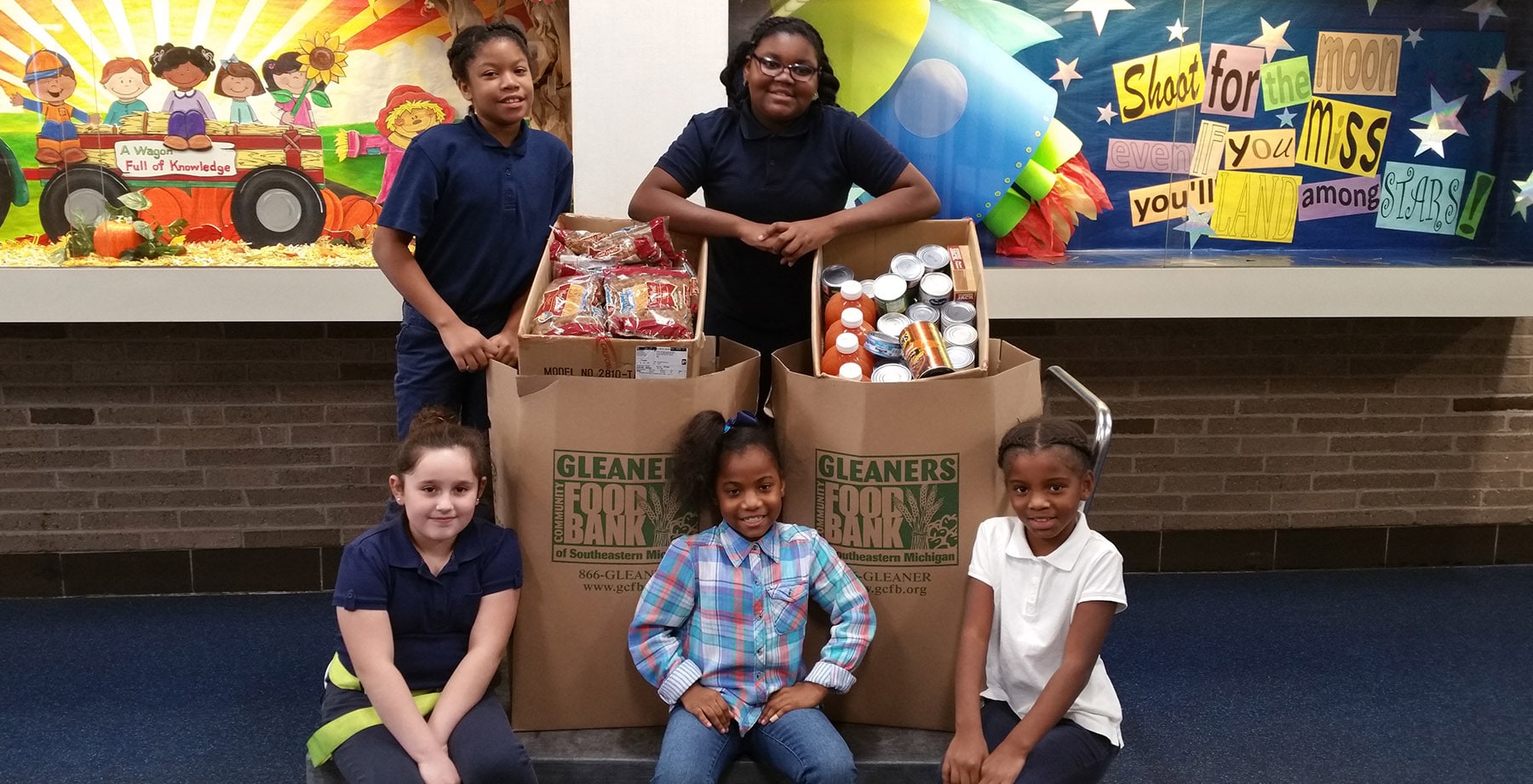 Scouts Work Together | Gleaners Community Food Bank